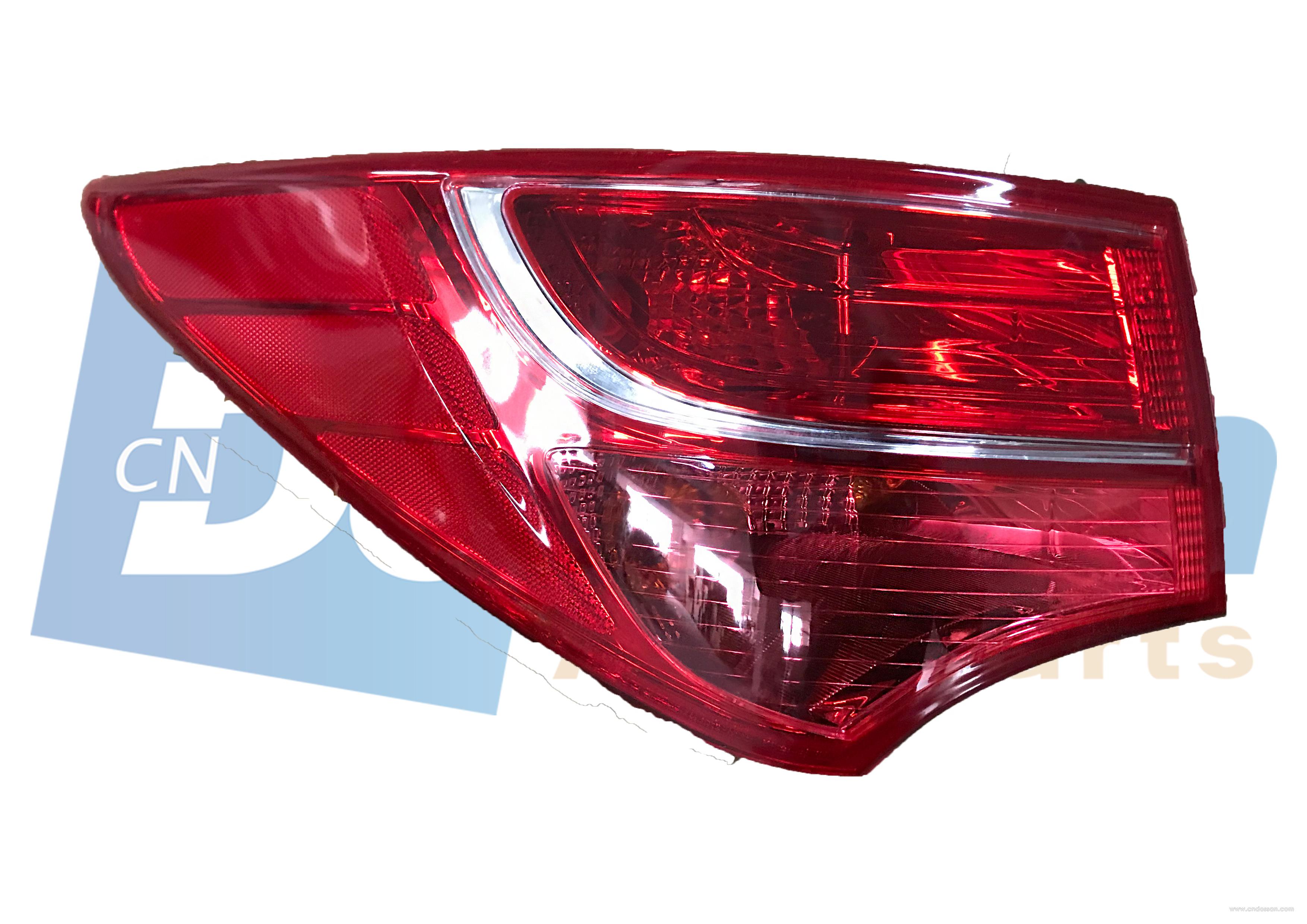 TAIL LAMP OUTER(WITH SOCKET) LH