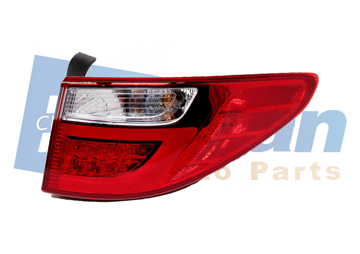 TAIL LAMP OUTER (WITH SOCKET) (LED) RH