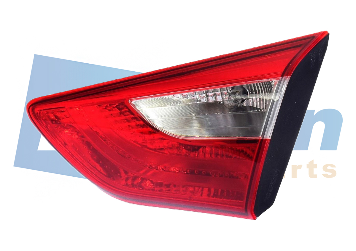 TAIL LAMP INNER (WITH SOCKET) RH